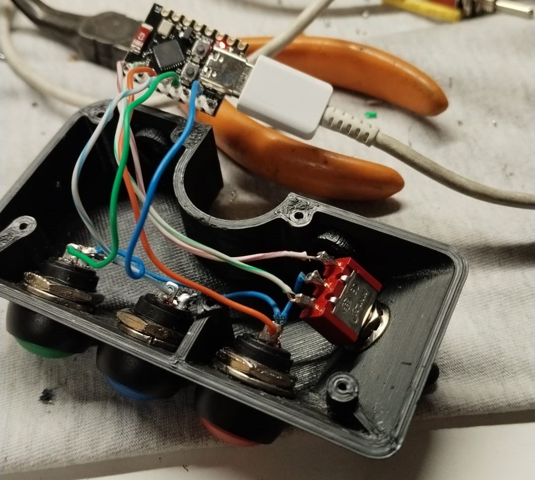 Bluetooth Rally Remote Controller | Laura's Tech Nest Bluetooth Rally Remote Controller | Laura's Tech Nest